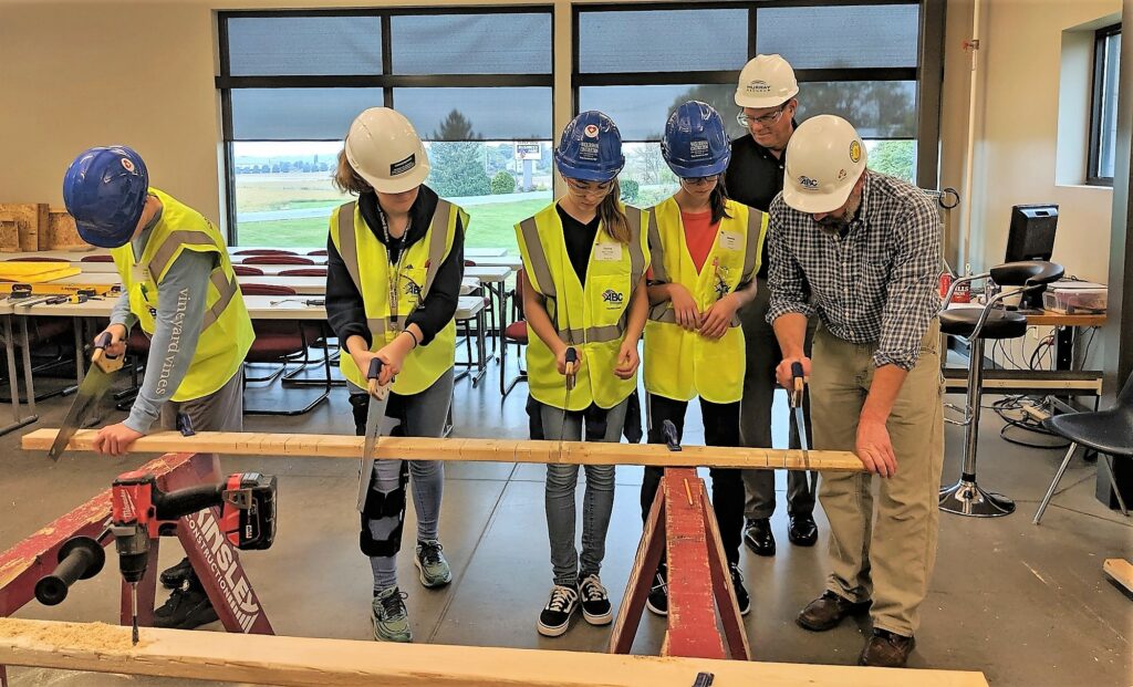 HS and middle school students learn about construction, manufacturing ...
